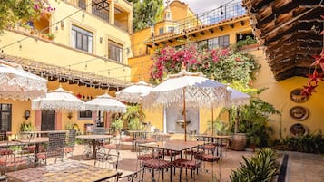 Café da manhã, almoço e jantar; culinária mexicana