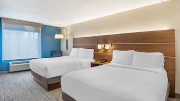 1 quarto, cofres nos quartos, escrivaninha