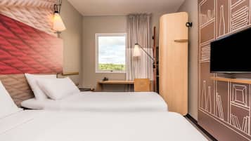 Quarto Twin Superior, 2 camas individuais, acessível | Minibar, secretária, cortinas/cortinados opacos, quartos insonorizados