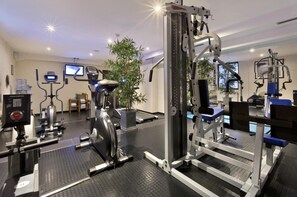 Equipamento de fitness no quarto