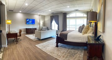 Suite-Estúdio Executiva, 1 cama king-size | Sala de estar | TV plasma 