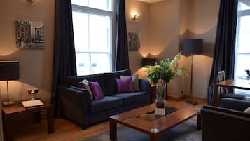 Apartamento, 1 quarto | 1 quarto, roupa de alta qualidade, cofre no quarto