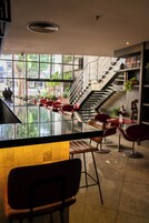 Área de estar no saguão