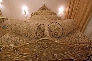 Suite | Lençóis de algodão egípcio, roupa de alta qualidade, cofre no quarto 