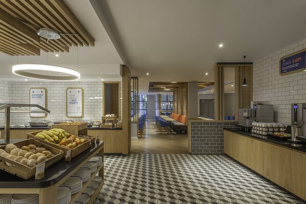 Café da manh�ã com buffet grátis