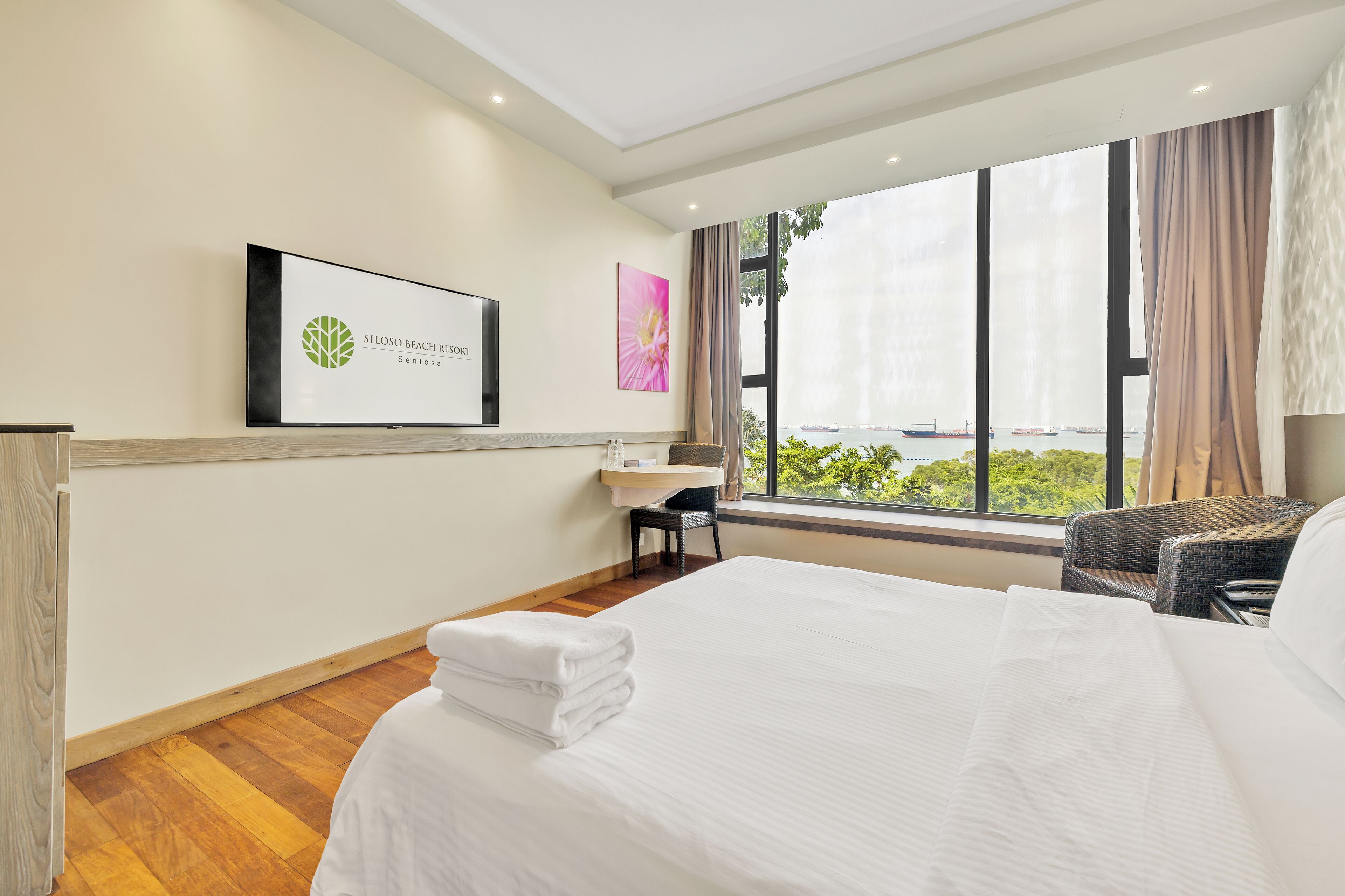 Quarto luxo | Roupas de cama premium, cofres nos quartos, escrivaninha
