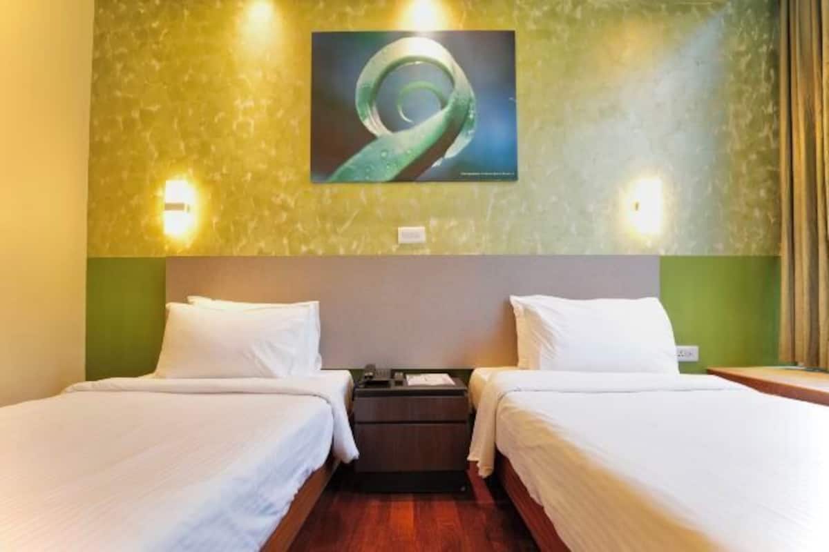 Roupas de cama premium, cofres nos quartos, individualmente decorados