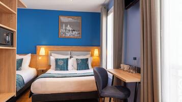Quarto triplo | Frigobar, cofres nos quartos, individualmente decorados