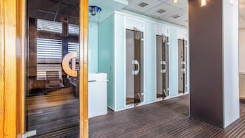 Sauna seca, banheira de hidromassagem, sauna a vapor