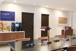 Pequeno-almoço tipo buffet incluído 