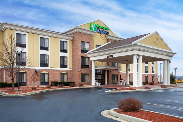 Holiday Inn Express & Suites Martinsville By Ihg - Brown County, IN
