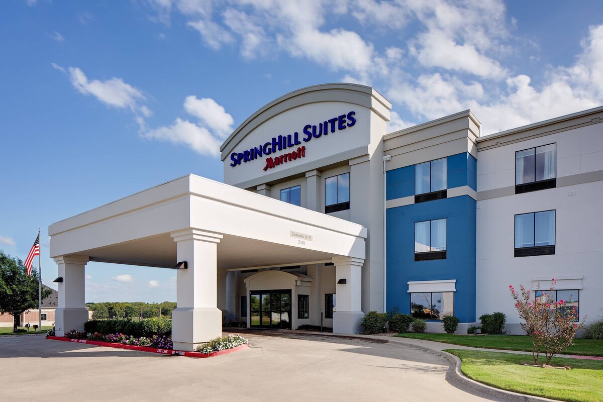SpringHill Suites by Marriott Ardmore Reviews, Deals & Photos 2023 ...