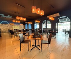 2 restaurantes, pequenos-almoços servidos, cozinha peruana