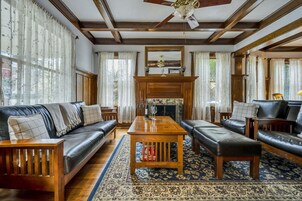 Casa, vários quartos | Área de estar