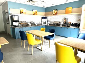Café da manhã continental grátis
