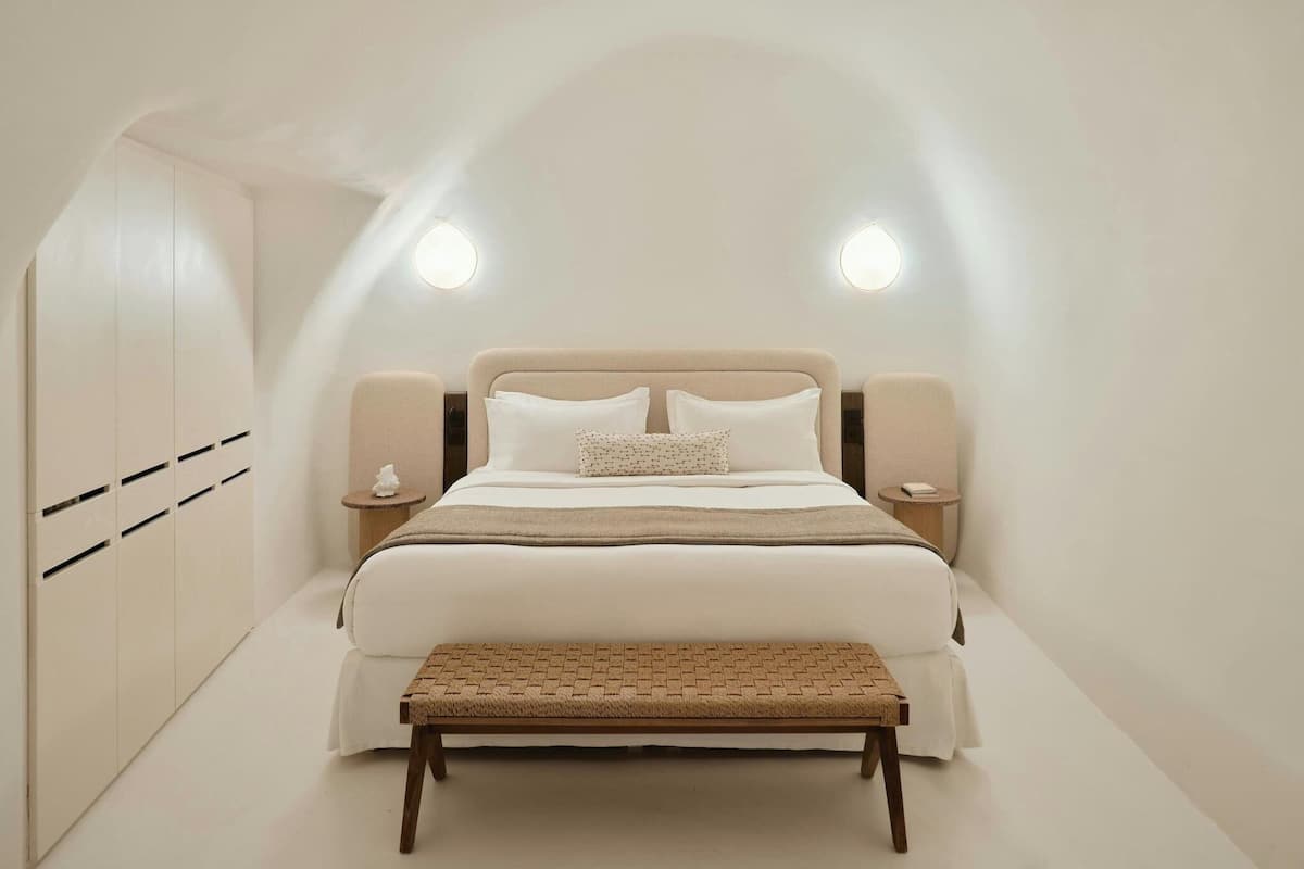 Roupas de cama premium, frigobar, cofres nos quartos, Wi-Fi de cortesia