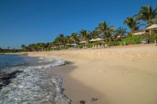 Praia particular, areia branca