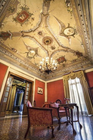 Suite | Sala de estar do lobby