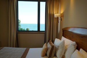 Quarto casal superior | Vista do quarto