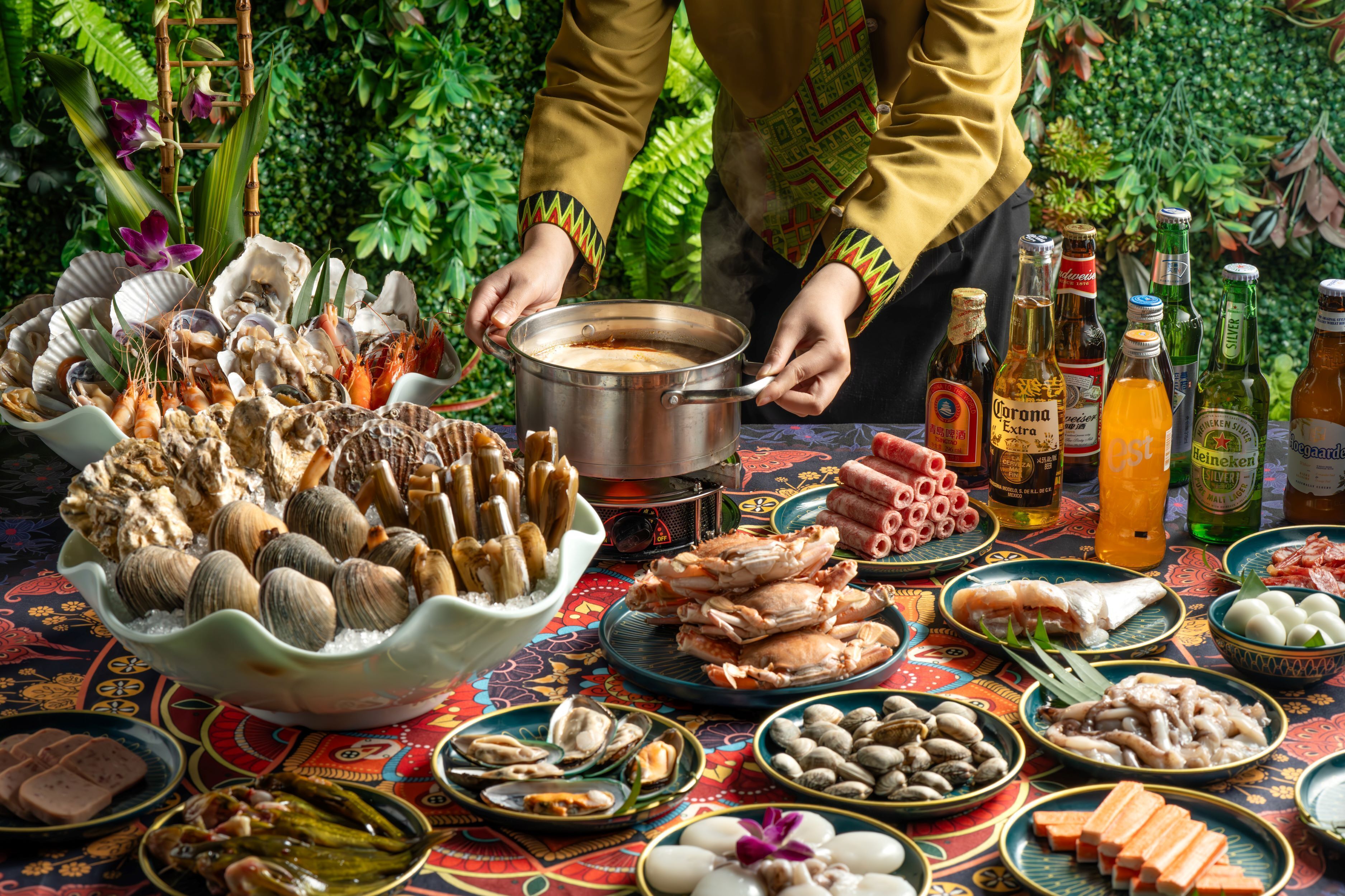 7 restaurantes, pequenos-almoços servidos 