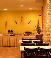 Café da manhã com buffet todos os dias mediante uma taxa