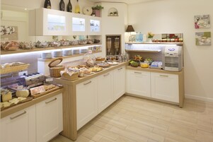 Café da manhã continental grátis todos os dias