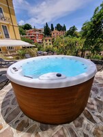 Banheira de hidromassagem exterior