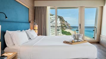 Suíte premium, vista para o oceano | Frigobar, cofres nos quartos, escrivaninha, cortinas blackout