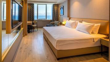 Quarto Standard, 1 cama king-size, vista para o mar | Roupa de alta qualidade, minibar, cofre no quarto