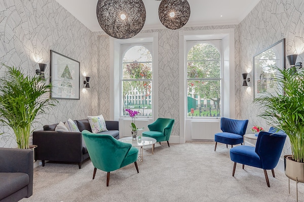 Mentone Hotel - London