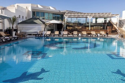  EVE by Adam Hotels