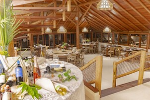 Pequenos-almoços, almoços, jantares servidos, cozinha brasileira 