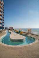 2 piscinas exteriores 