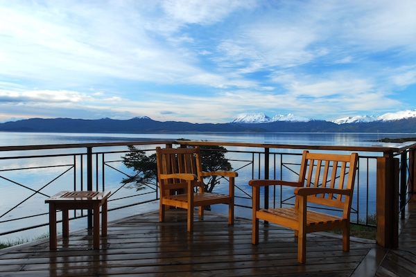 Suite Sénior, 1 cama queen-size, vista para o canal | Terraço/pátio interior