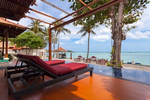 Ocean Front Villa with Private Pool | Vista do quarto