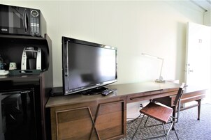 Quarto premium, 1 cama King, para não fumantes | Roupas de cama de algodão egípcio, roupas de cama premium, escrivaninha