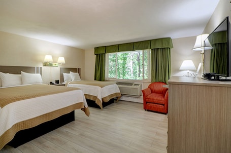 Com decoração personalizada, com mobília individualizada, secretária . Skaket Beach Motel