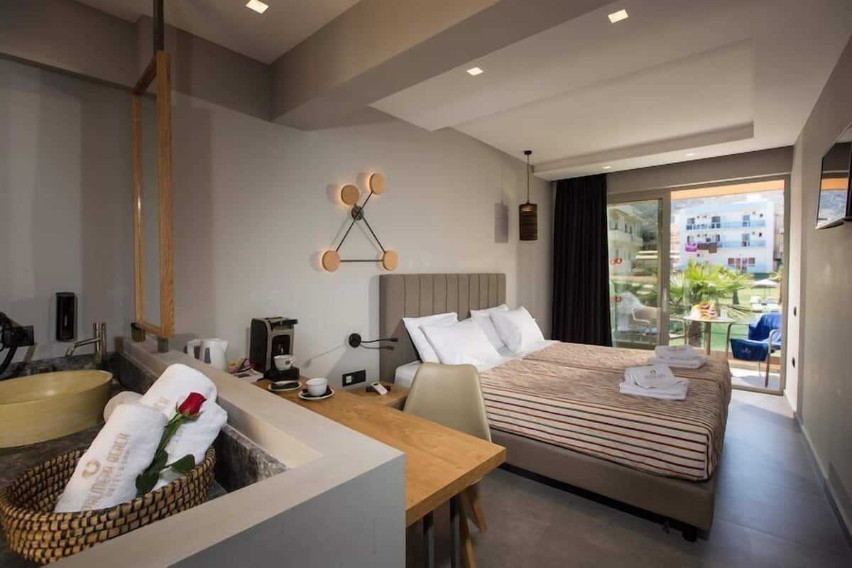 Quarto Duplo ou Twin Standard | Roupa hipoalergénica, cofre no quarto, quartos insonorizados 