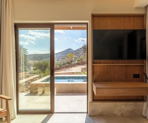 Minibar com produtos grátis, cofre com capacidade para portátil 