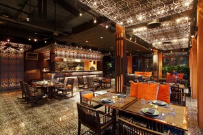 7 restaurantes: opção de café da manhã, almoço e jantar