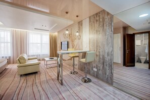 Quarto Júnior | Minibar, cofre no quarto, ferro/tábua de engomar 