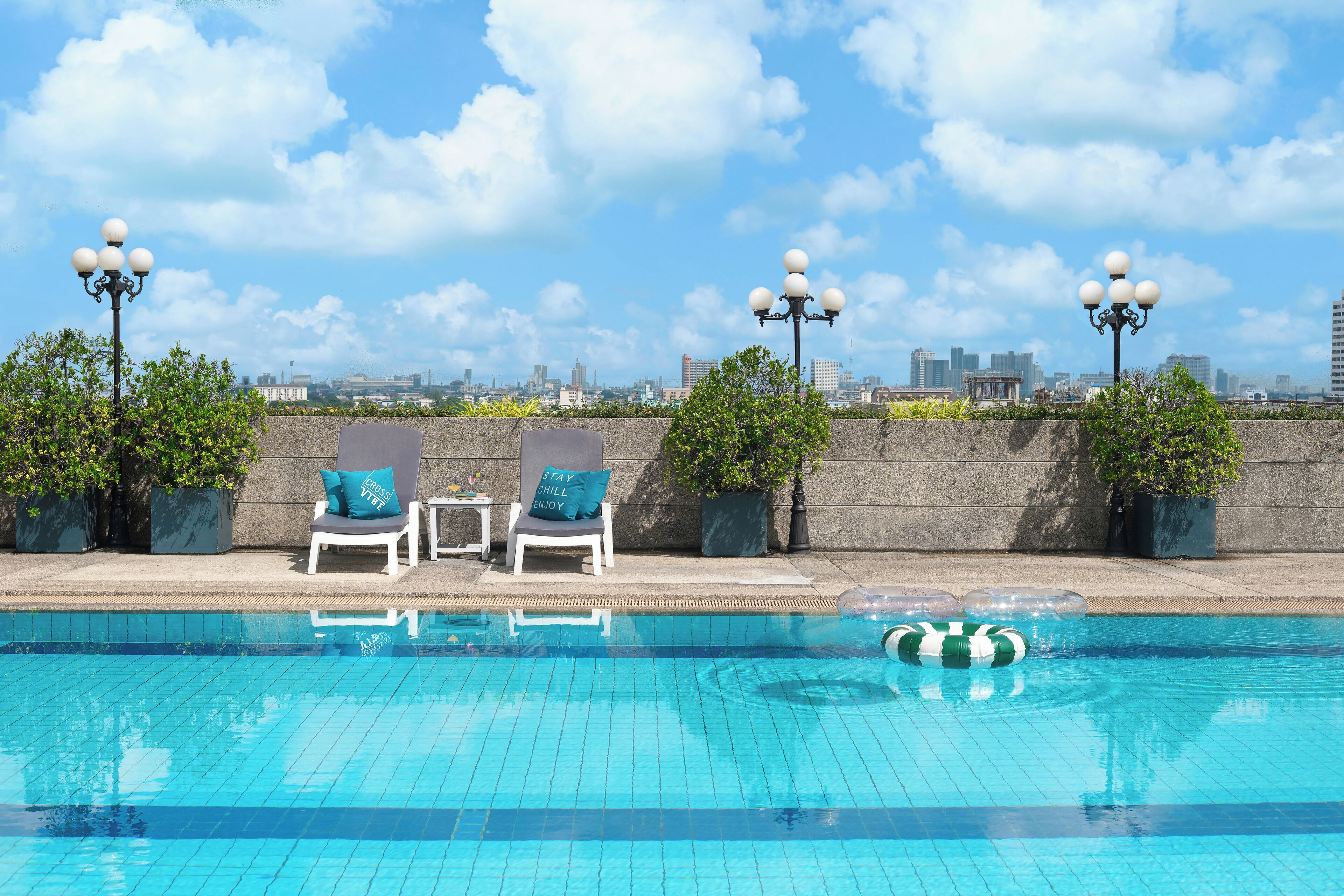 Piscina exterior, toldos gratuitos, espreguiçadeiras 