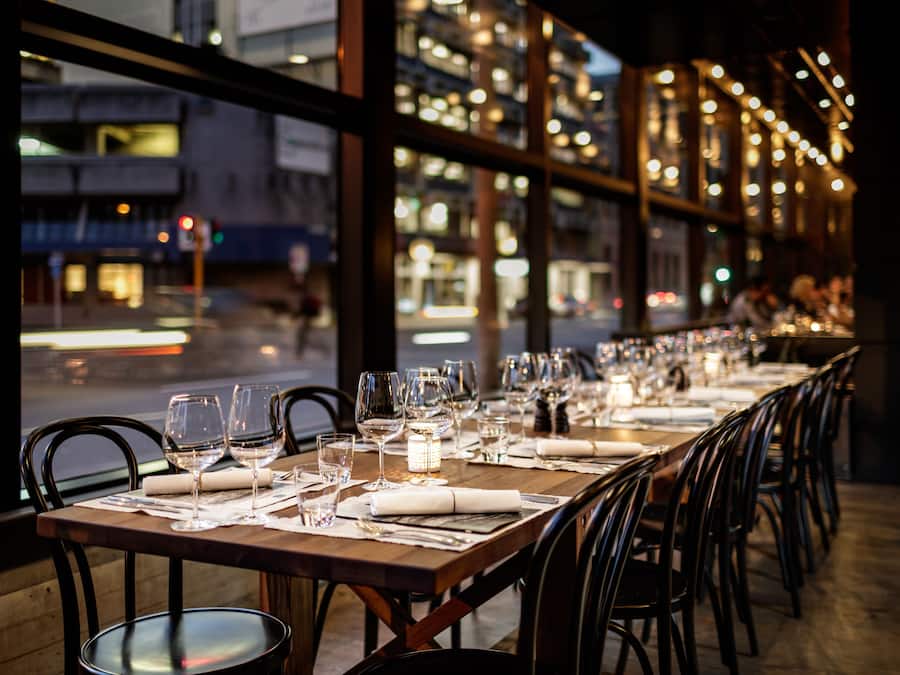 Pequenos-almoços, almoços e jantares servidos