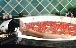 Tratamentos corporais, aromaterapia, massagens tailandesas 