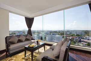 Suite Signature (D’ Elegance) | Roupa de alta qualidade, edredões de penas, camas de colchão pillowtop 