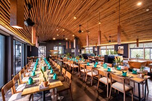 2 restaurantes, pequenos-almoços servidos, cozinha vietnamita 