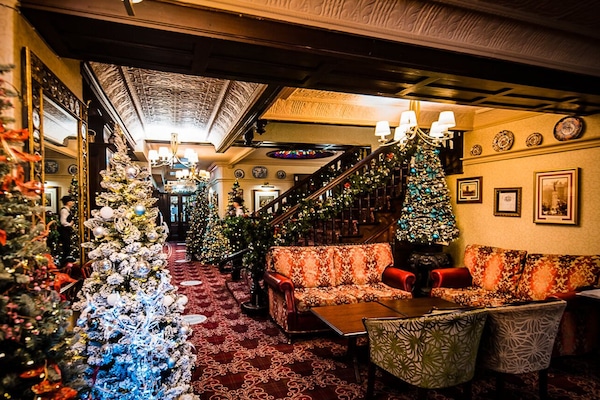 2 bares/lounges, este bar no lobby do hotel