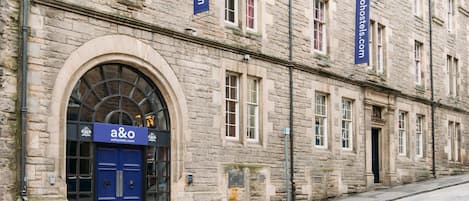 Fachada da propriedade