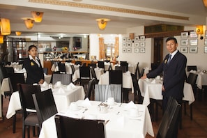 Café da manhã, almoço e jantar