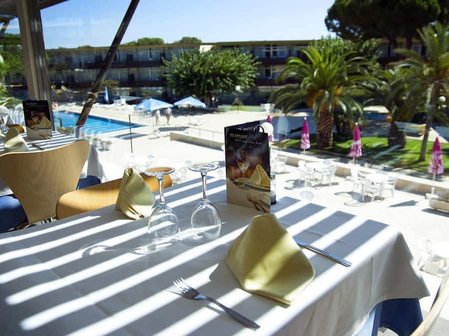 Pequenos-almoços e almoços servidos